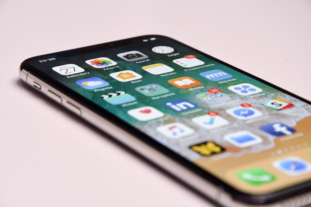 WWDC 2021 iOS 15- Funny Tricks on UISheetPresentationController | by Myrick Chow | ITNEXT