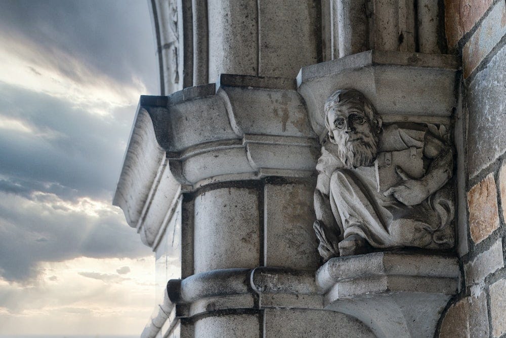 A Professor in College Helped Me Build Tension in My Horror Stories ...