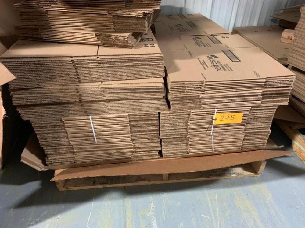 212+ Free Download Incredible Pallet W/ 4 Paper Boxes Mockup References ...