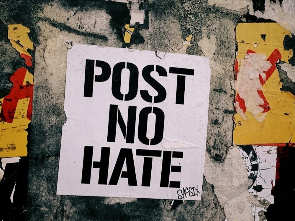 Demokrasi di Era Digital: Hate Speech Berkedok Opini | by Synergy Unity | Medium