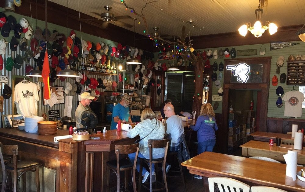 No Frills, All Flavor: Florida’s Top Hole-in-the-Wall Seafood Spots ...