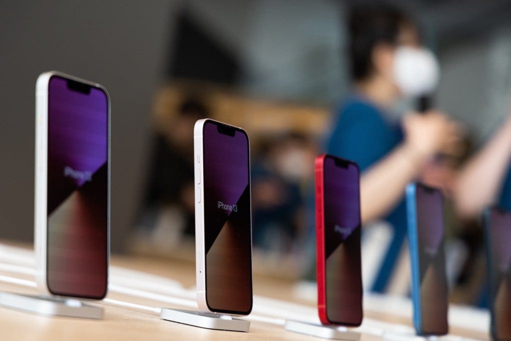 Why Apple.Inc faced losses day by day | by Mustafa Amir | Medium