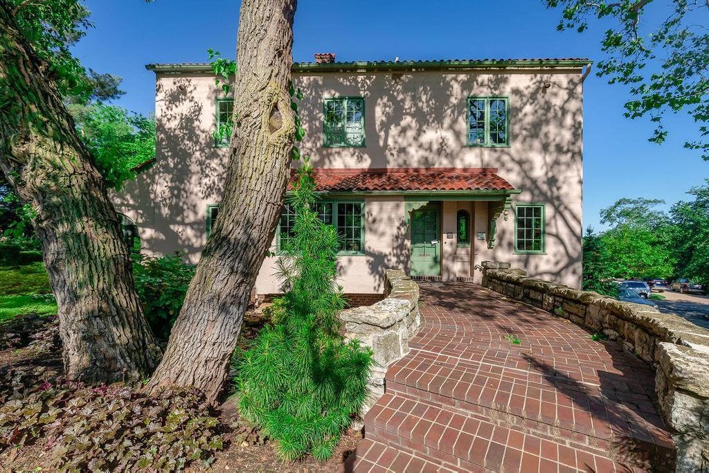 A Stunning Eye-Catching Design Nicknamed ‘The Pink House’ Built In 1922 ...