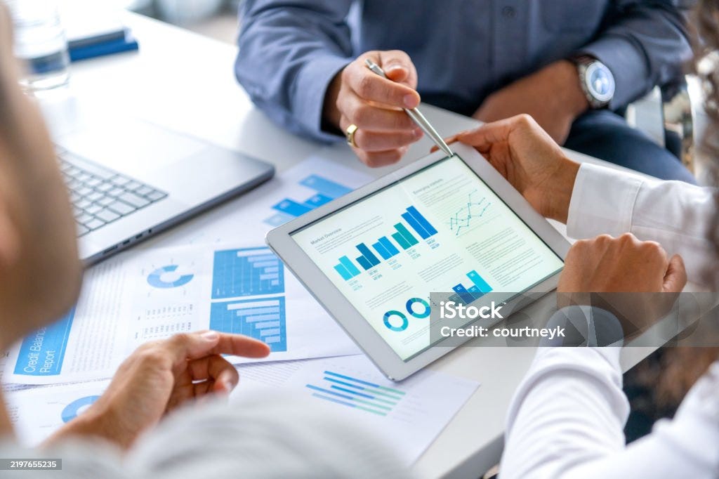 Making Data Less Scary for Non-Tech Teams | by Evelyn Ihinosen Etaifo ...