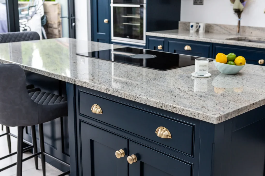 How Granite Worktops Handle the Heat (and Spills!) in Everyday Kitchens ...