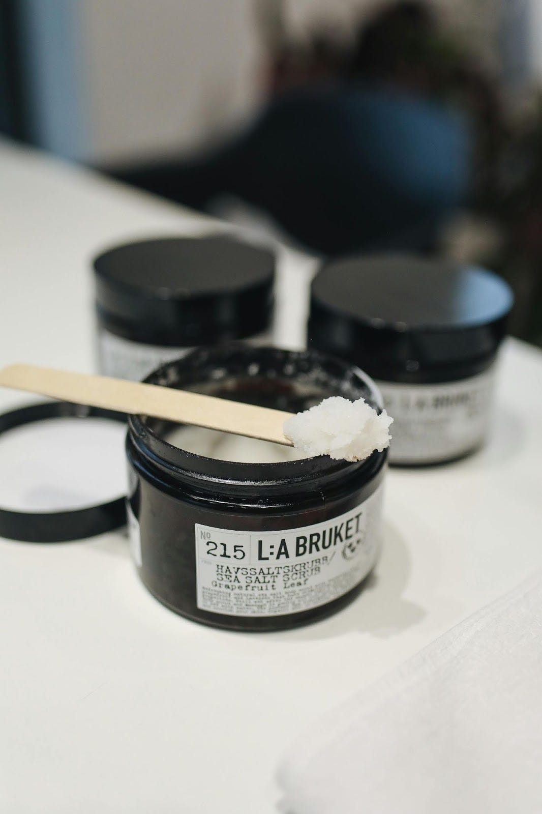 “The Ultimate Guide to Face and Body Scrubs” | by Maheen Gulzar | Jun, 2024 | Medium
