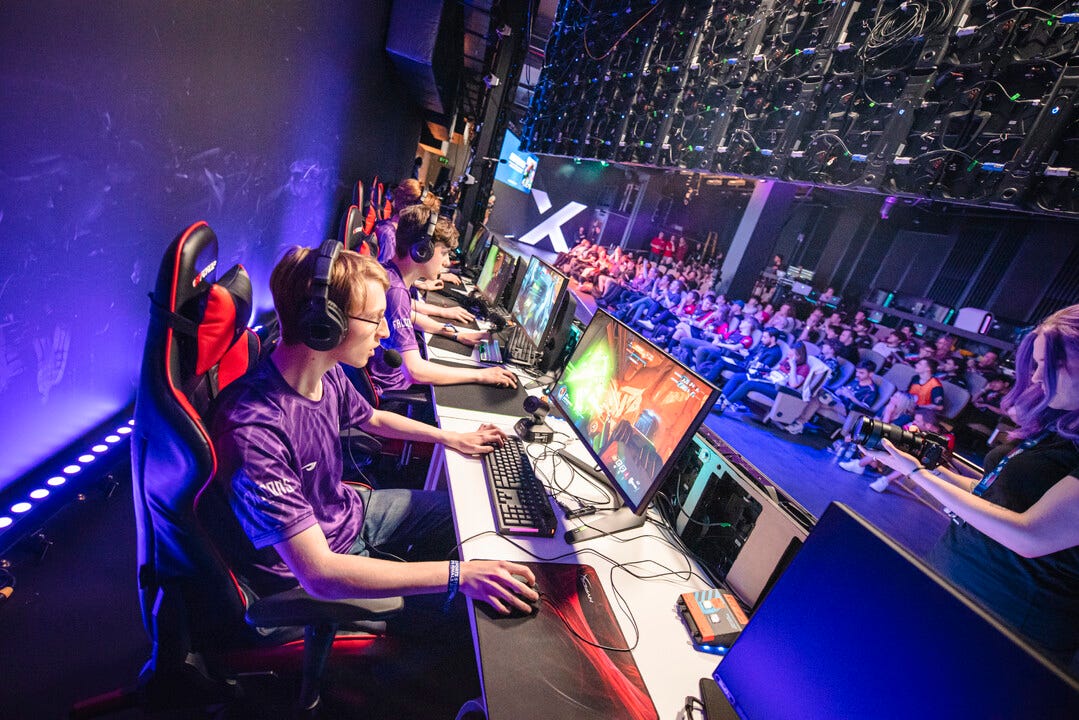 A Gamers Paradise: The Top 5 Esports Games | by Topbettingsitesg | Jul ...