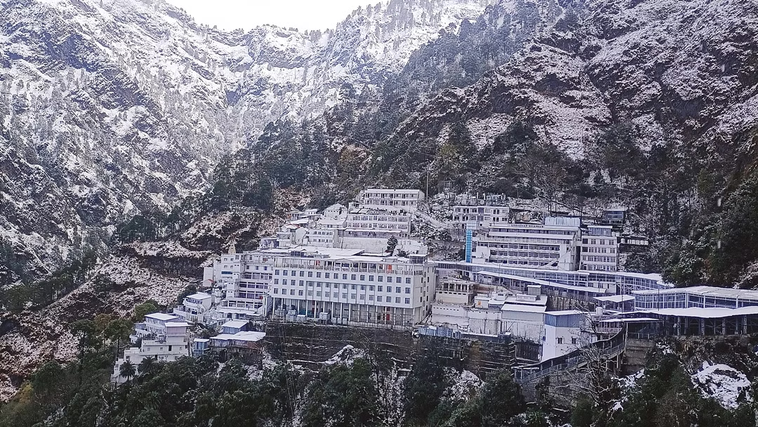 Vaishno Devi: A Complete Guide to the Divine Temple and Yatra | by ...