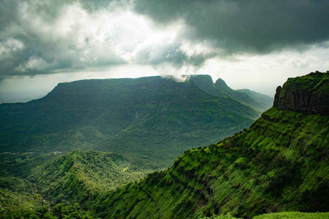 Matheran Winter Photography: Capturing the Mystique of Misty Mornings ...