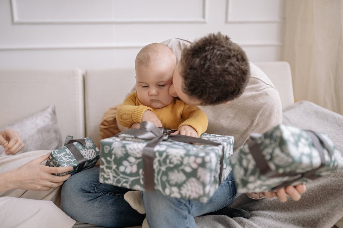 Support for New Dads!. Becoming a parent is a life-altering… | by AskMama.ai | Medium