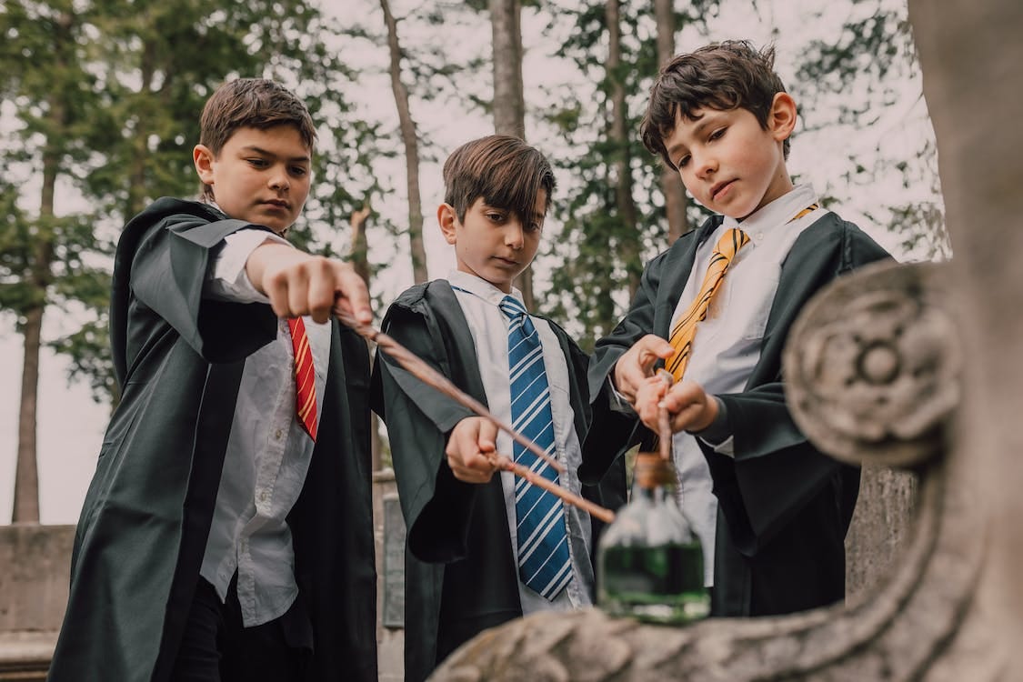 21 Mind-Boggling Inconsistencies in the Harry Potter Series | by Nathan Chen | Medium