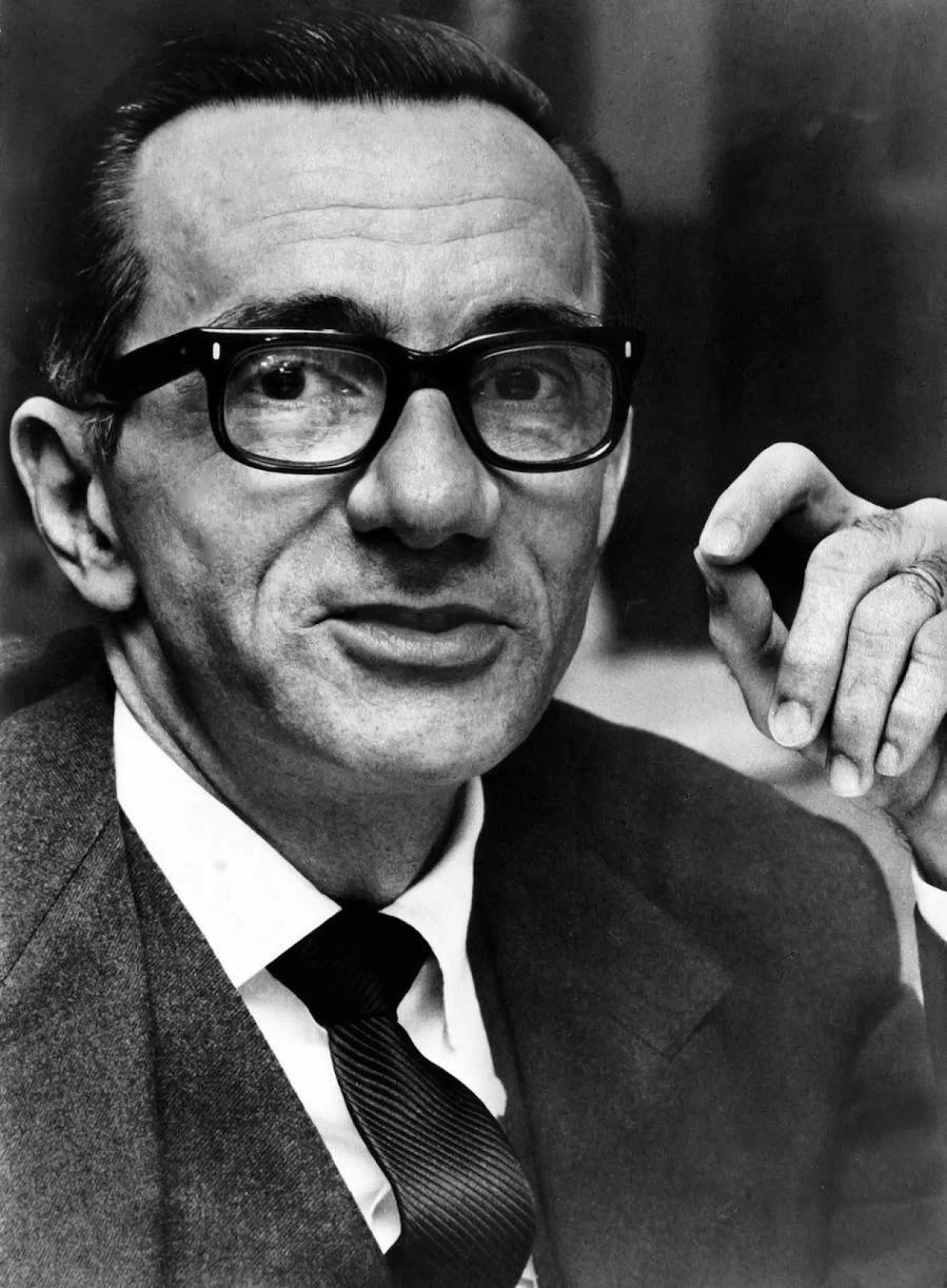 Pra quem Luiz Gonzaga cantou ‘A Morte do Vaqueiro’? | by hello cos | Apr, 2025 | Medium