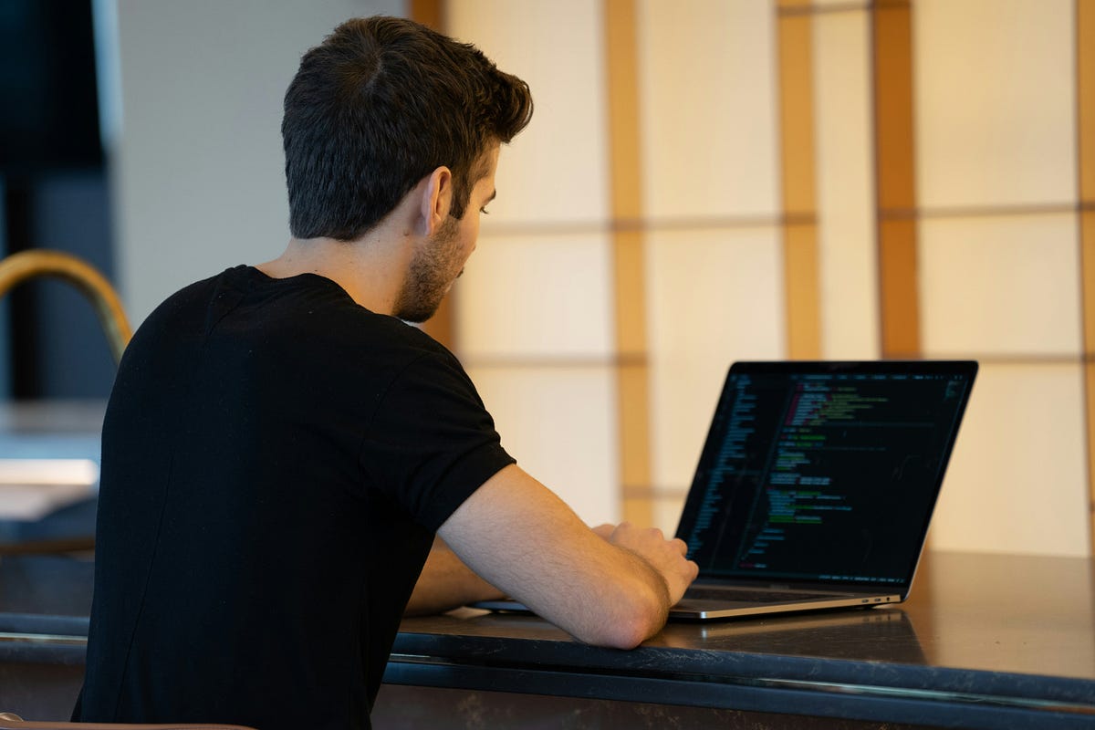 Most Developers Don’t Know Python Can Run Without Virtualenv | by Aashish Kumar | The ...
