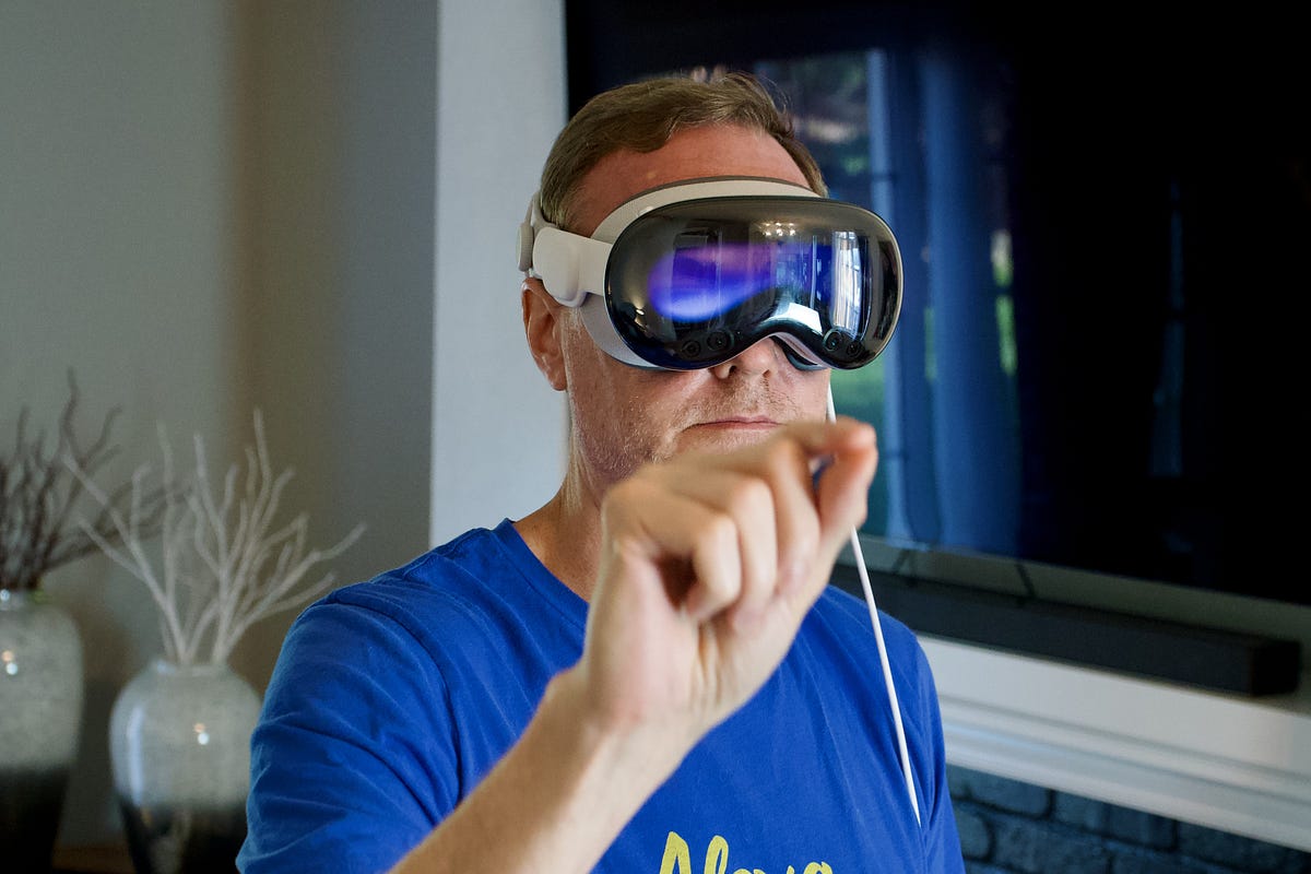 Apple Vision Pro: A Game-Changer in the AR/VR Headset Market | by Kevin ...