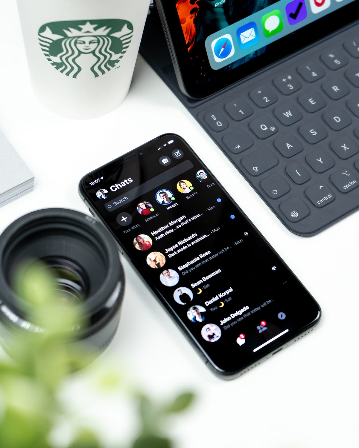 The Ultimate Guide to Building a Real-Time Chat App with the MERN Stack ...