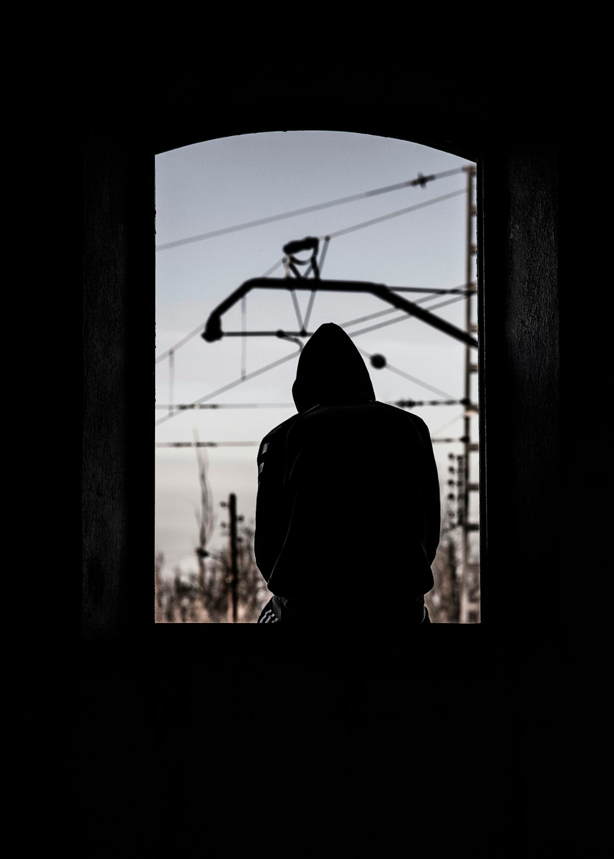 Frivolidad. ¿Me odias? pregunto con recelo… | by Sabu | Apr, 2025 | Medium