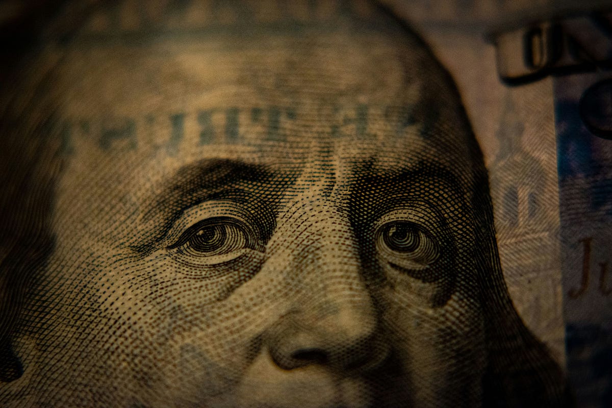 Multi-Agent RAG for Anti-Money Laundering Compliance | by Luís Fernando ...