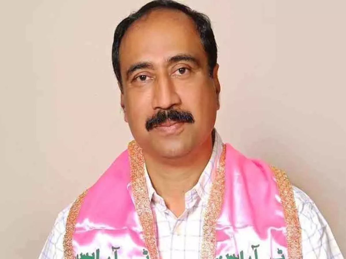 Dr Sanjay Kumar MLA Wife, Children, Age, Wikipedia, Nationality, Net ...