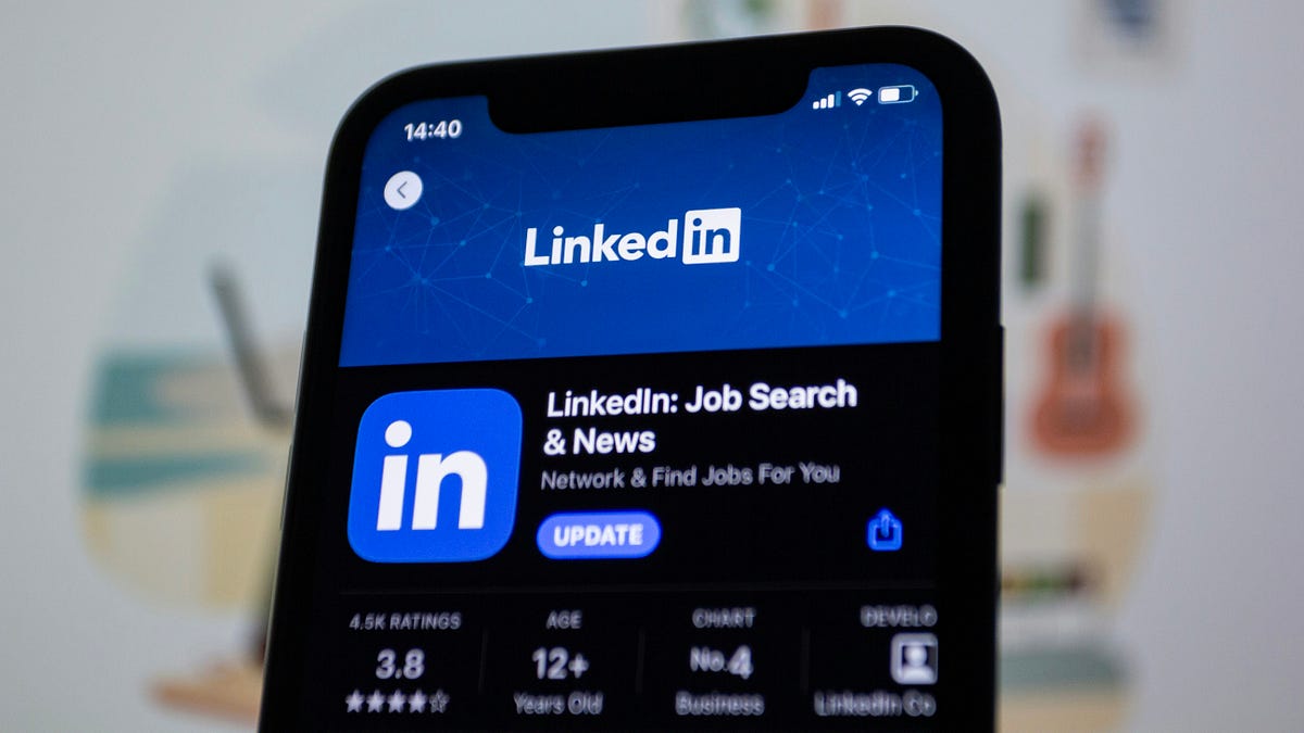 The LinkedIn Job Search Hacks Recruiters Use (But Don’t Talk About) | by Waris Dedo ...