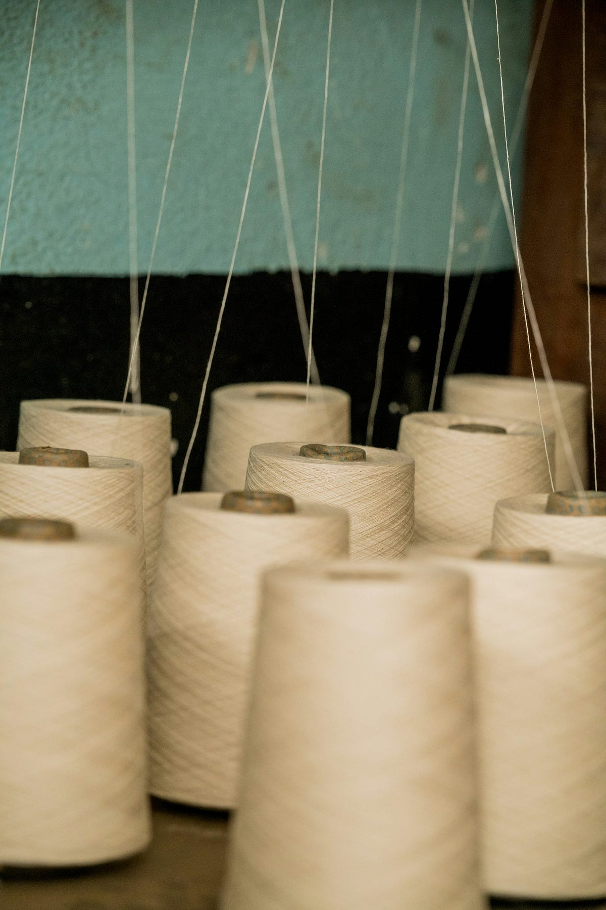 Threads Synchronization using condition_variable in C++ | by Everything ... Threads Synchronization using condition_variable in C++ | by Everything ...