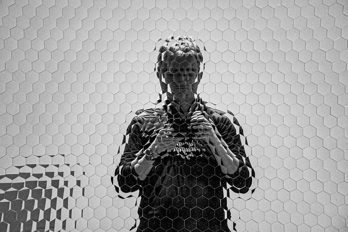 The Modern Mind Is a Fragmented Mind | by Jerry Nelson | ILLUMINATION | May, 2025 | Medium