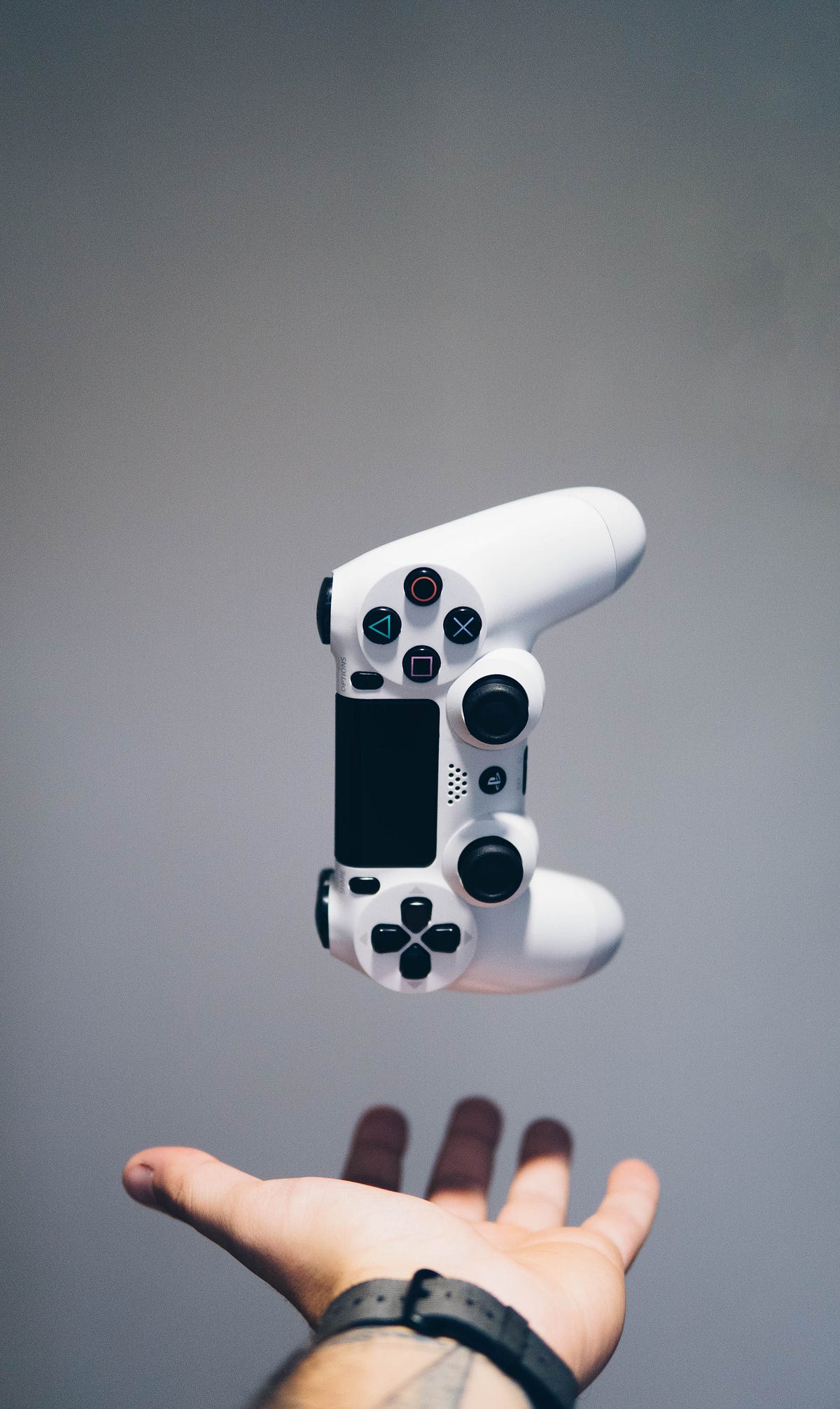 Pelajaran Hidup dari Game MOBA. Photo by Nikita Kachanovsky on Unsplash ...