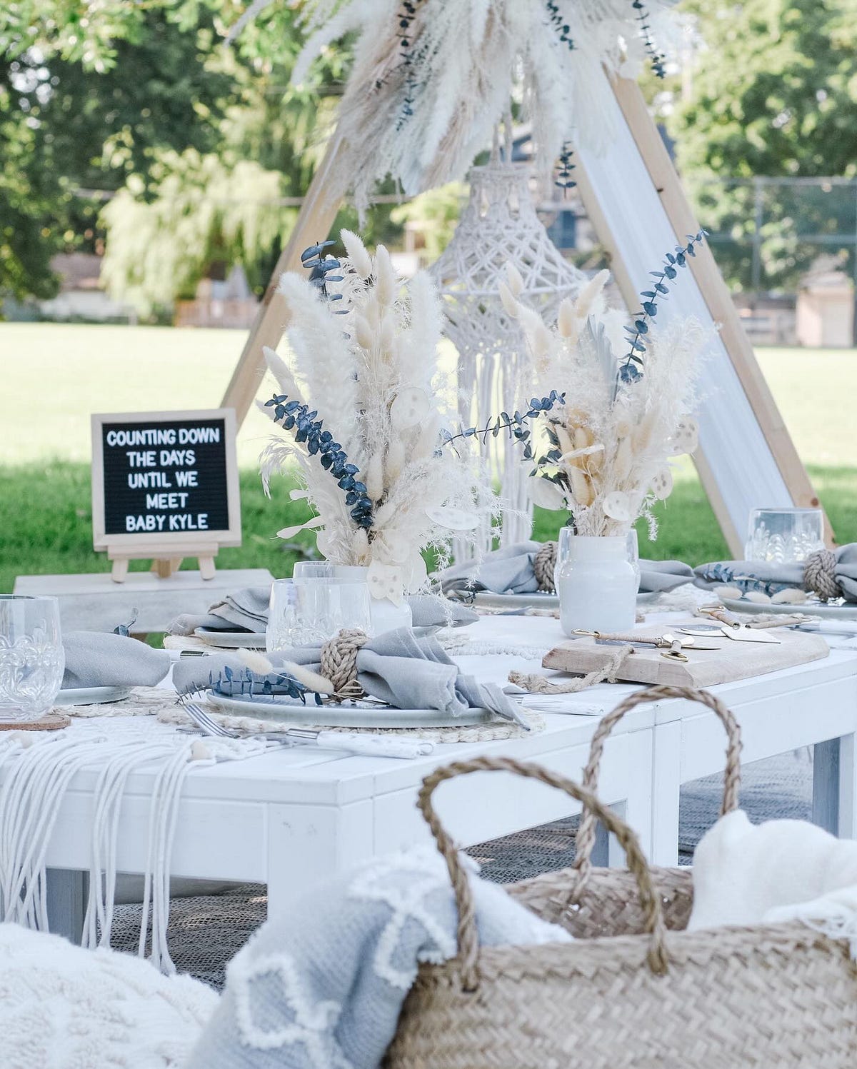 Create a Magical Picnic Party for Kids with Perfect Decor! | by Bebe ...