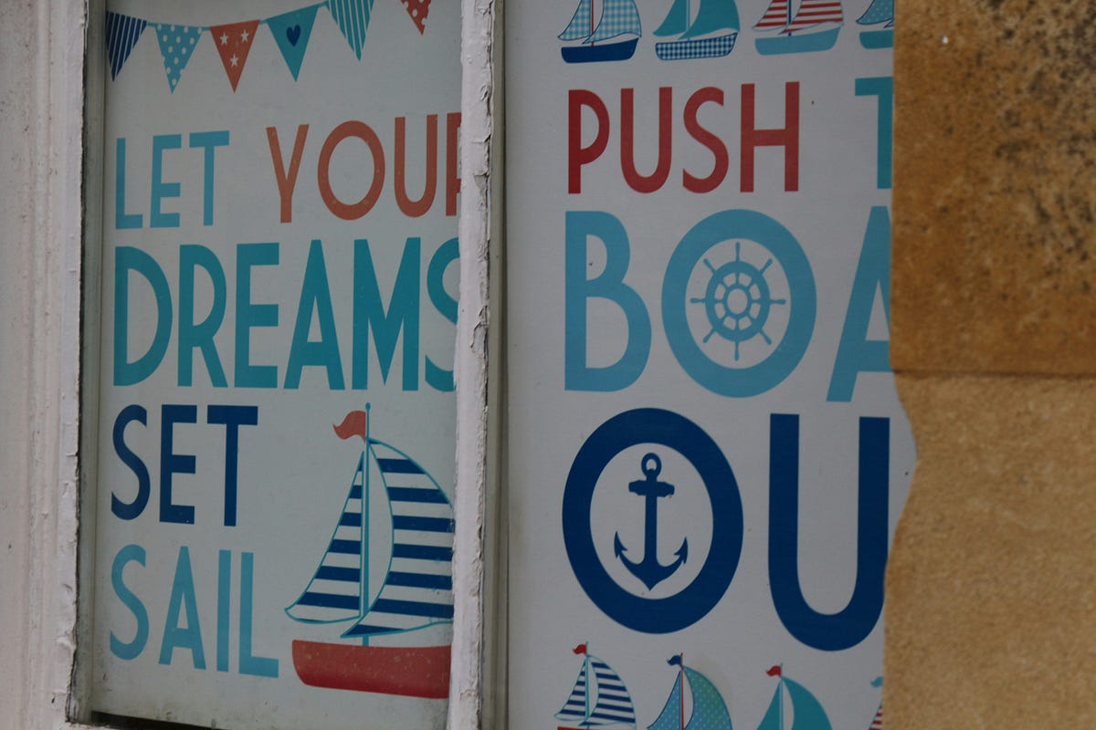 Crafting a Compelling Channel Tagline that Reflects Your Personal Brand ...