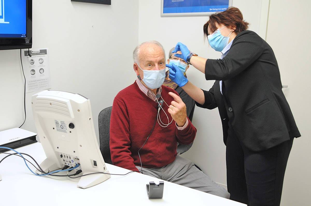 Hearing test equipment | Hearing test devices - Claritone hearing aid ...