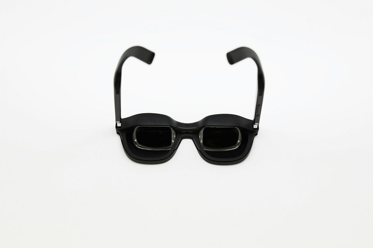 Display glasses are not screens. Why linear content fails — and what ...