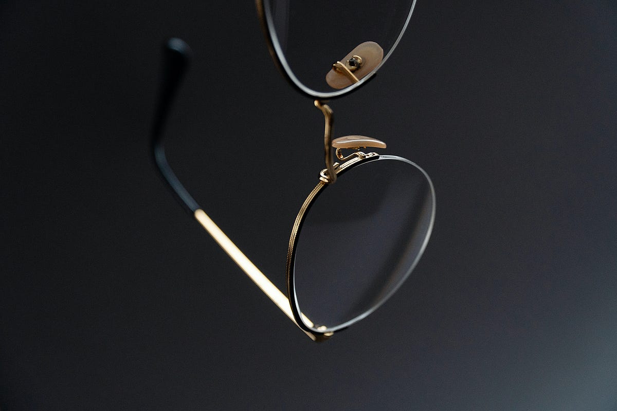 History of the development of optical materials — Lenses | by BEMORE ...