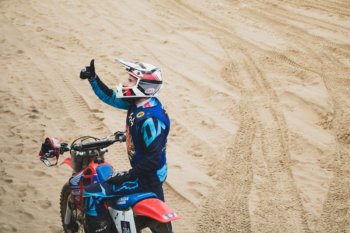 How Many Claps Does Your Story Deserve? | by Dileep 🎖️ | Write A Catalyst | Oct, 2024 | Medium