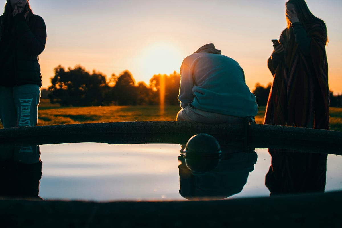 Stop Faking Perfect — Your Flaws Are Your Superpower | by Anna SK | Being | Nov, 2024 | Medium