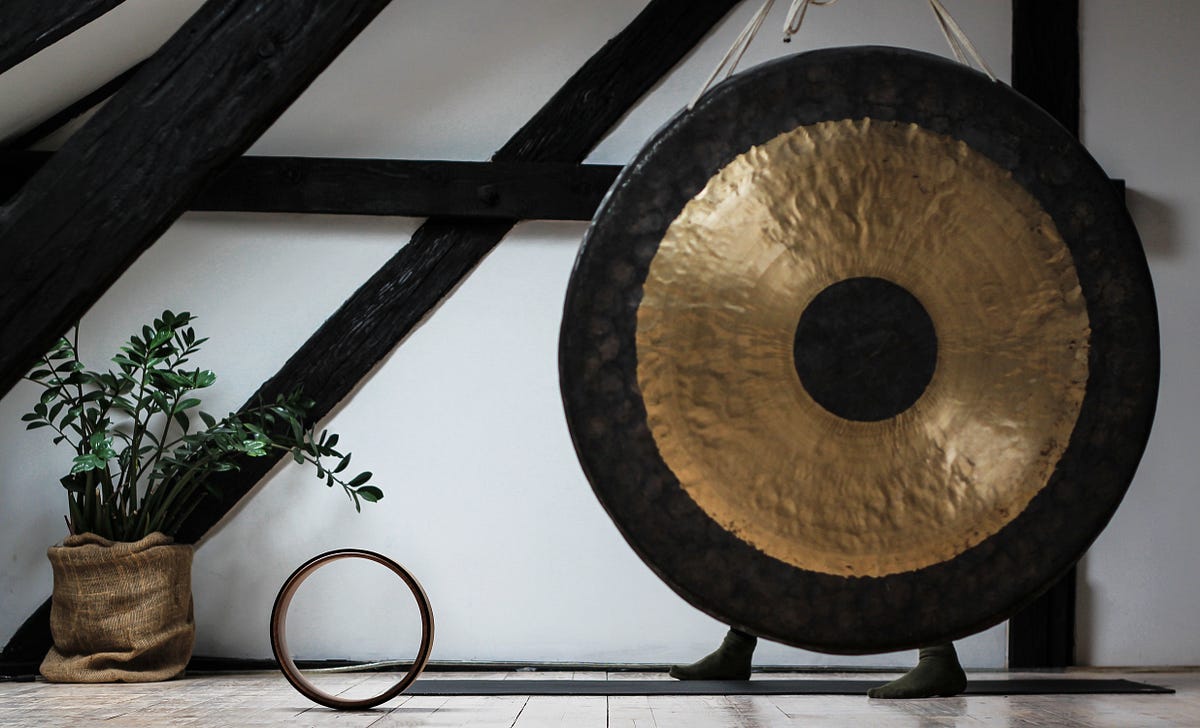 What’s so great about gong baths? The benefits of gong meditation | by ...
