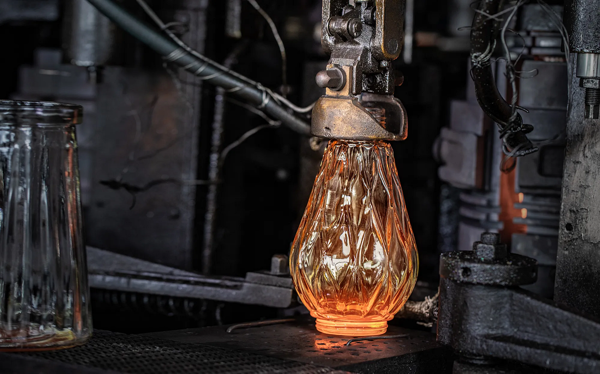 The Manufacturing Process of Glass Bottles: A Comprehensive Overview ...