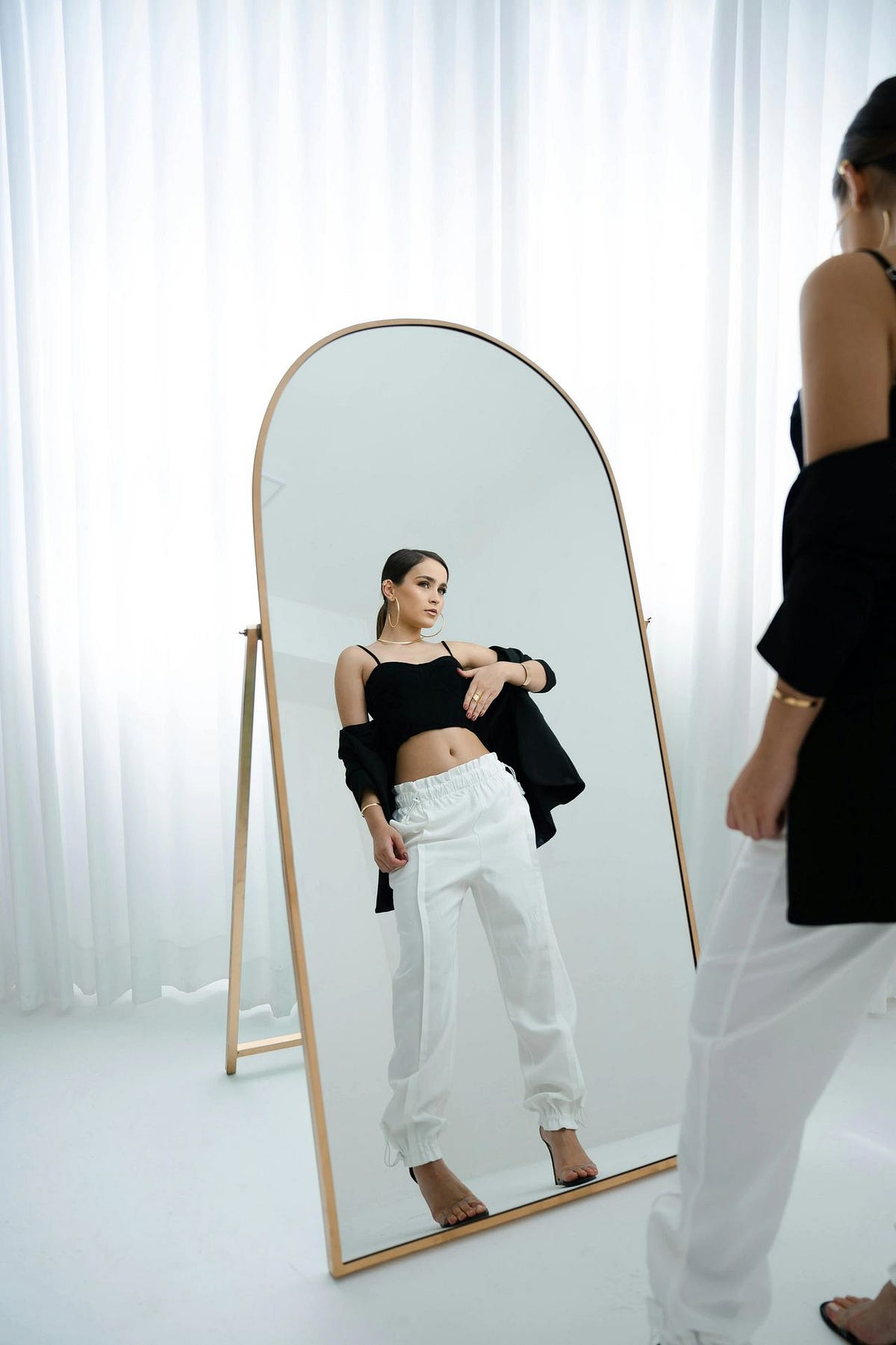 Guide to Choosing and Using a Full-Length Mirror for Your Home 🪞 | by ...
