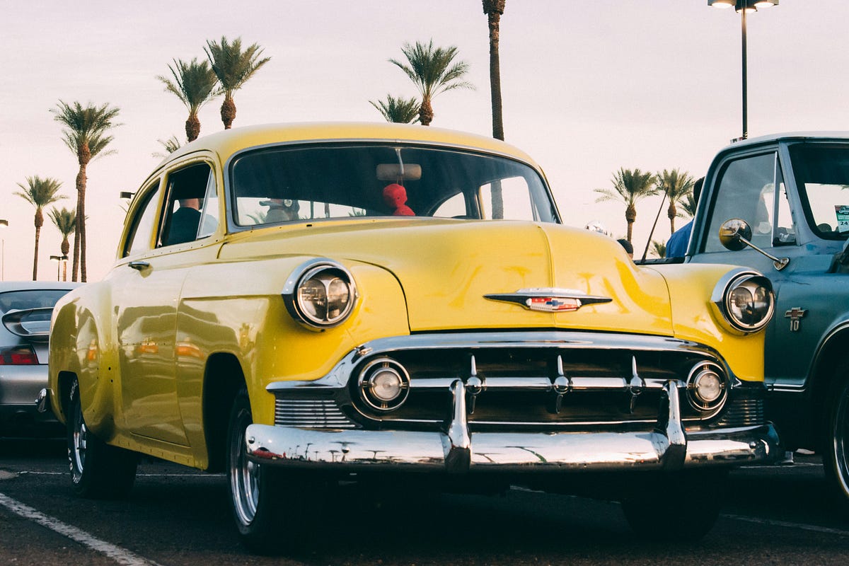 8 Classic Cars: Discover the Most Beloved Models of the 20th Century ...