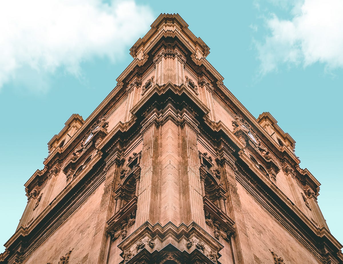 react-overlays — Portals and Click Outside | by John Au-Yeung | JavaScript in Plain English