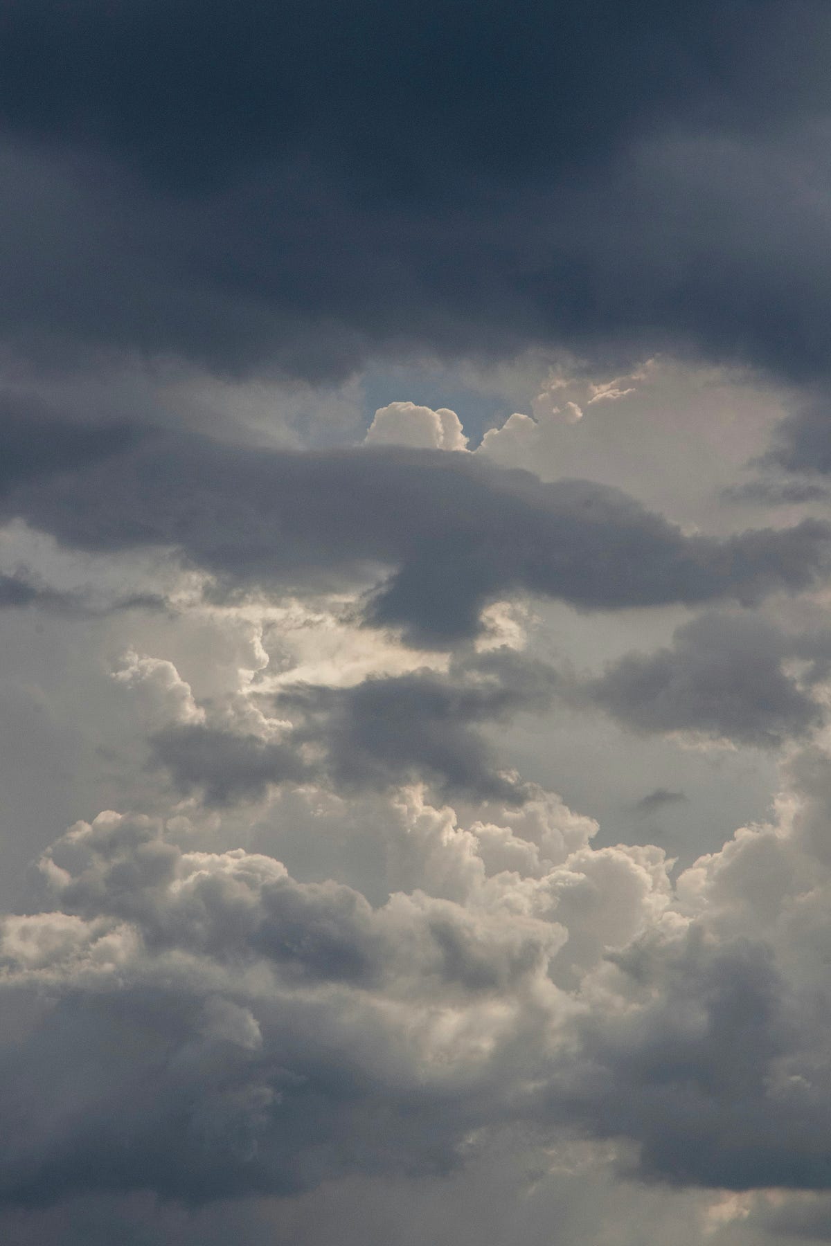 Berkunjung ke Rumah Ayah. #21: Sore yang tenang untuk bertemu… | by Riza Umami | Medium