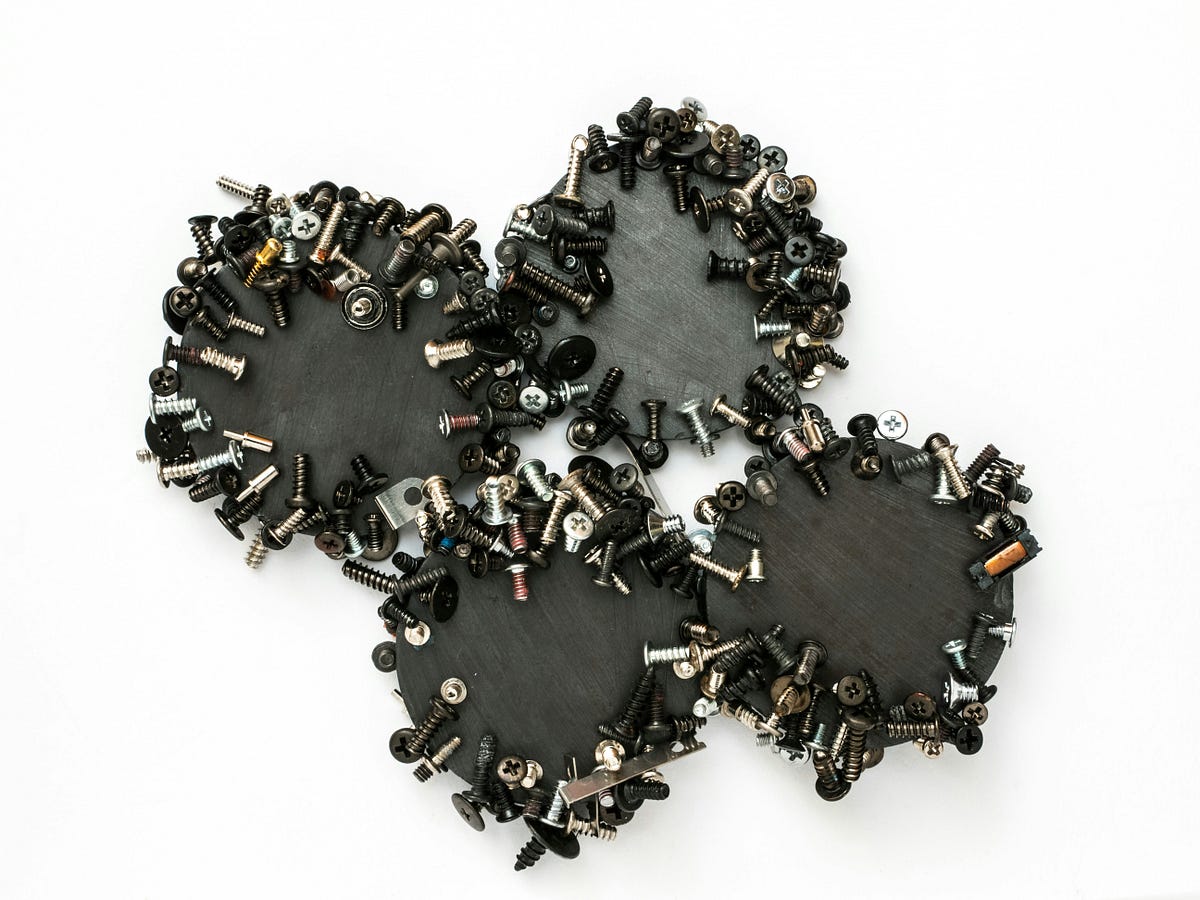 🧲 Building a Mini Physics Engine in Python with Pygame | by Elshad Karimov | Dev Genius