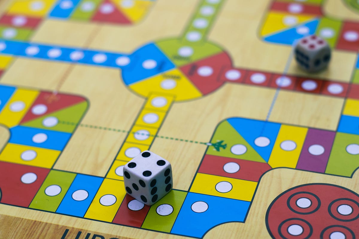 [Python] Probability with Rolling Dice | by Edmund Lee | Medium