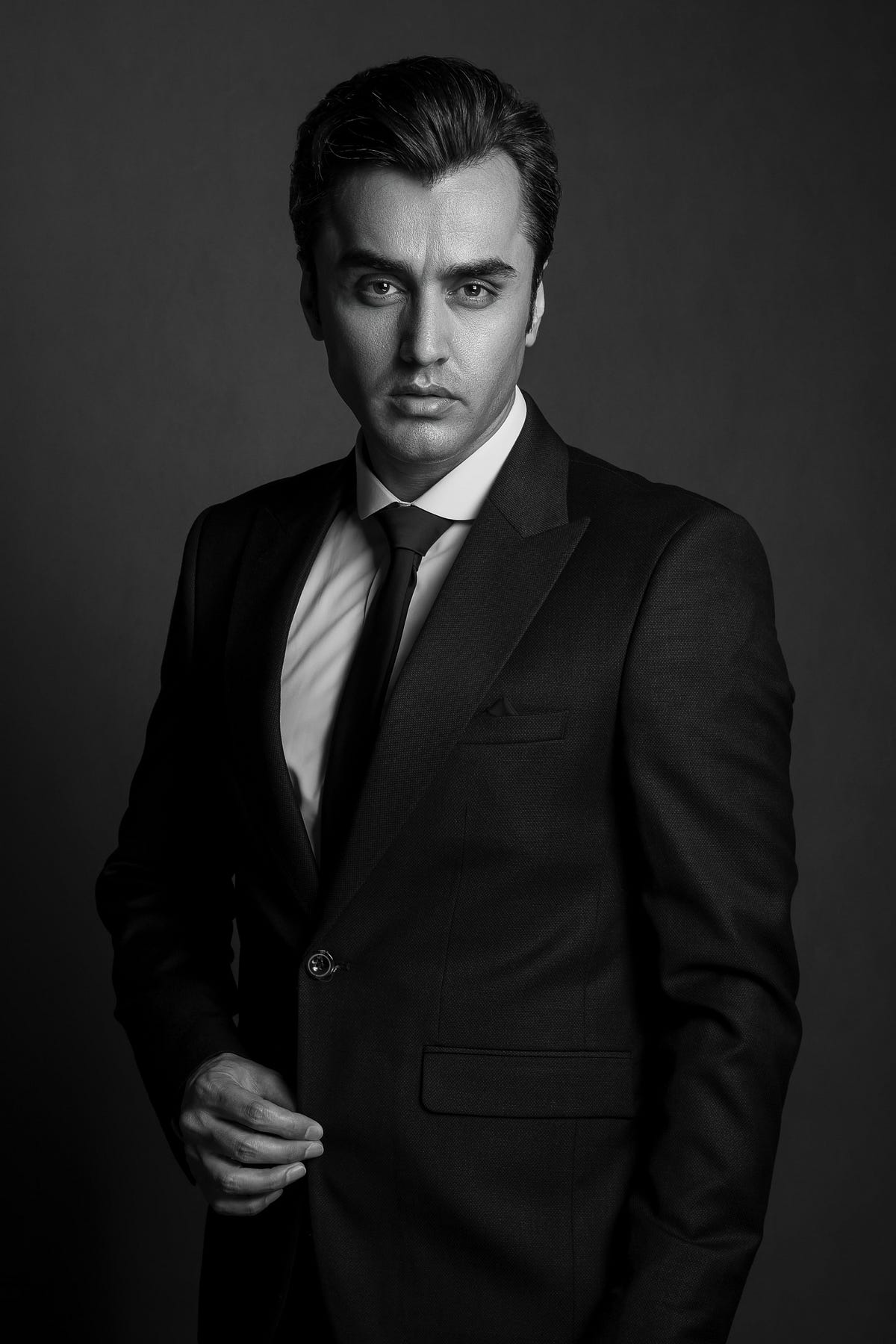 The Art of Dressing Well: A Man’s Guide to Looking Great and Confident ...