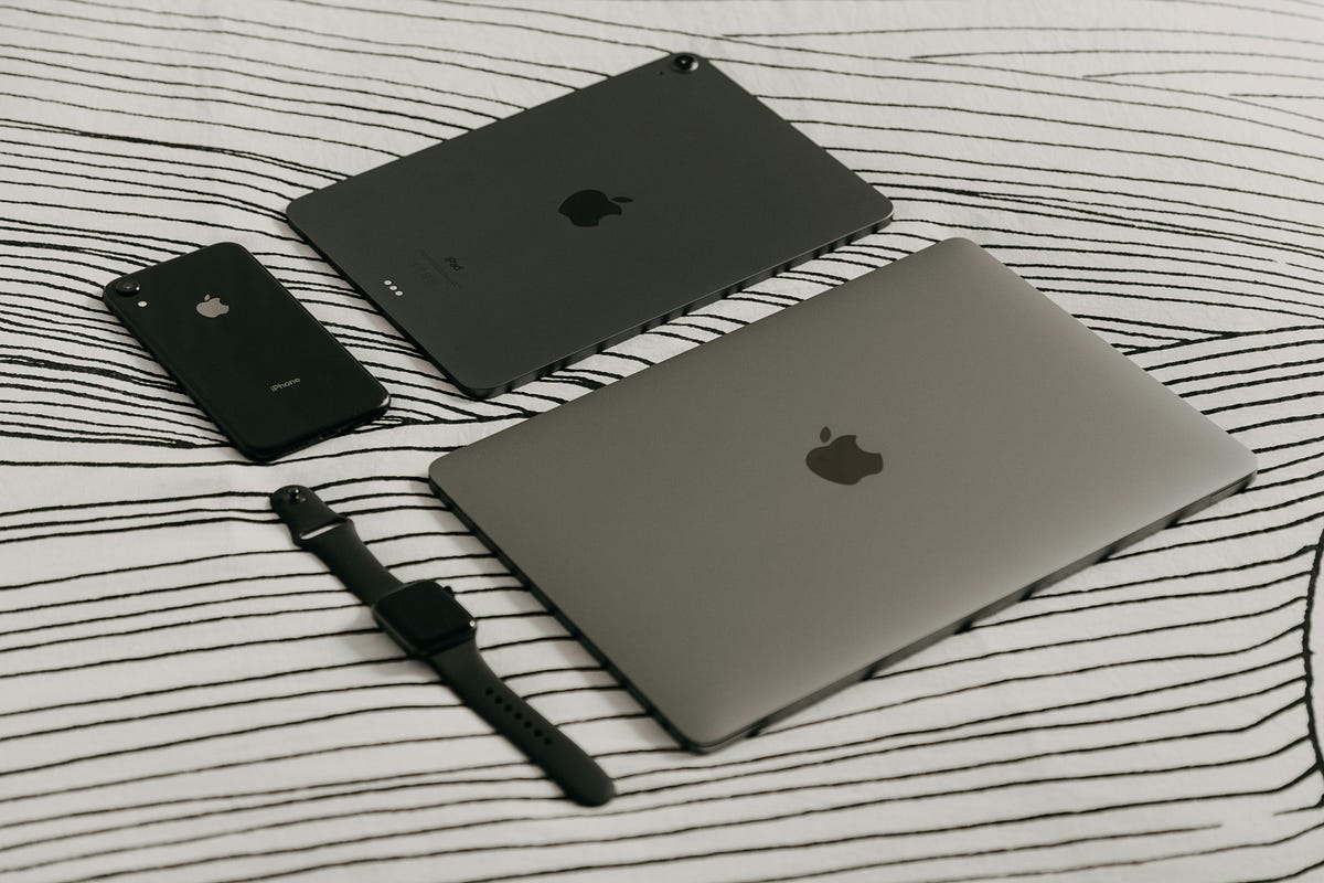 Swiftui Lists Displaying Dynamic Data By Sasikumar Feb 2025 Medium 3173