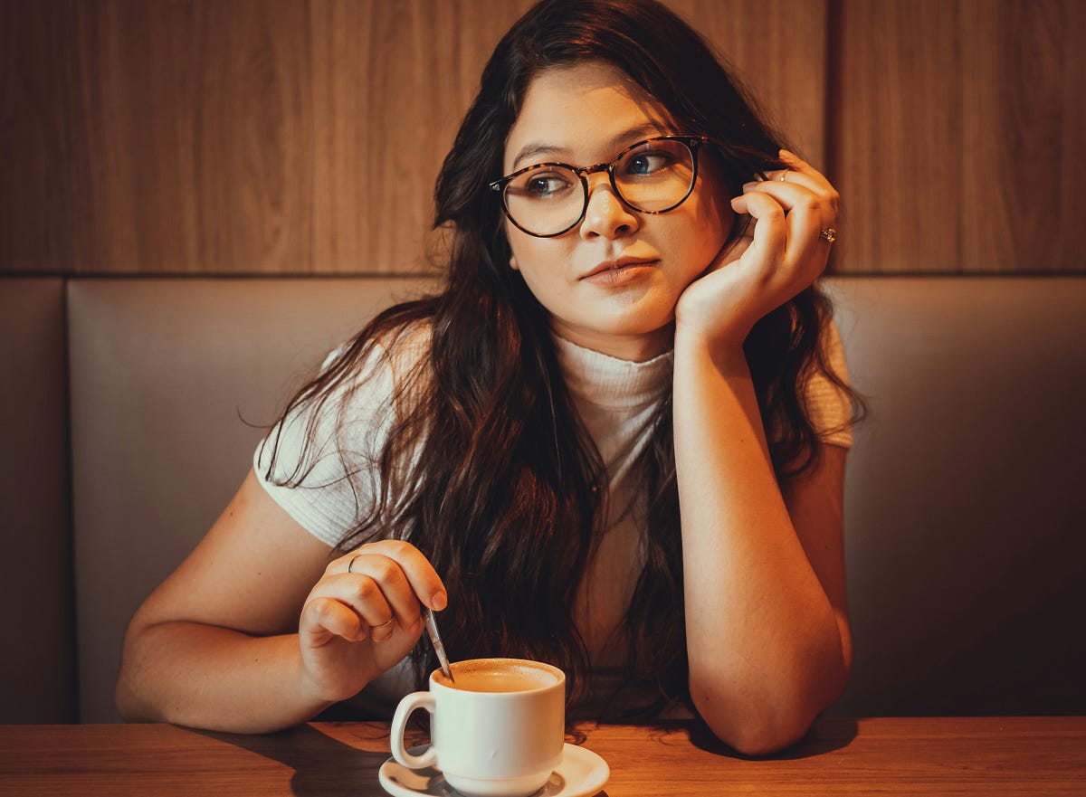 How to Become A Ghostwriter and Actually Make Money | by Mahnoor C. 🌱 | Oct, 2025 | Medium