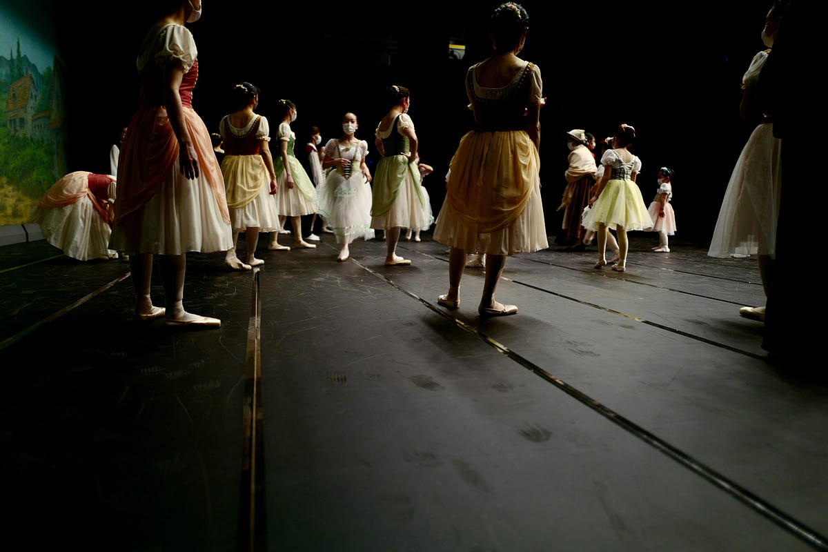 Kids’ Imagination Theatre Kits: Bringing Stage Magic Into Your Living ...