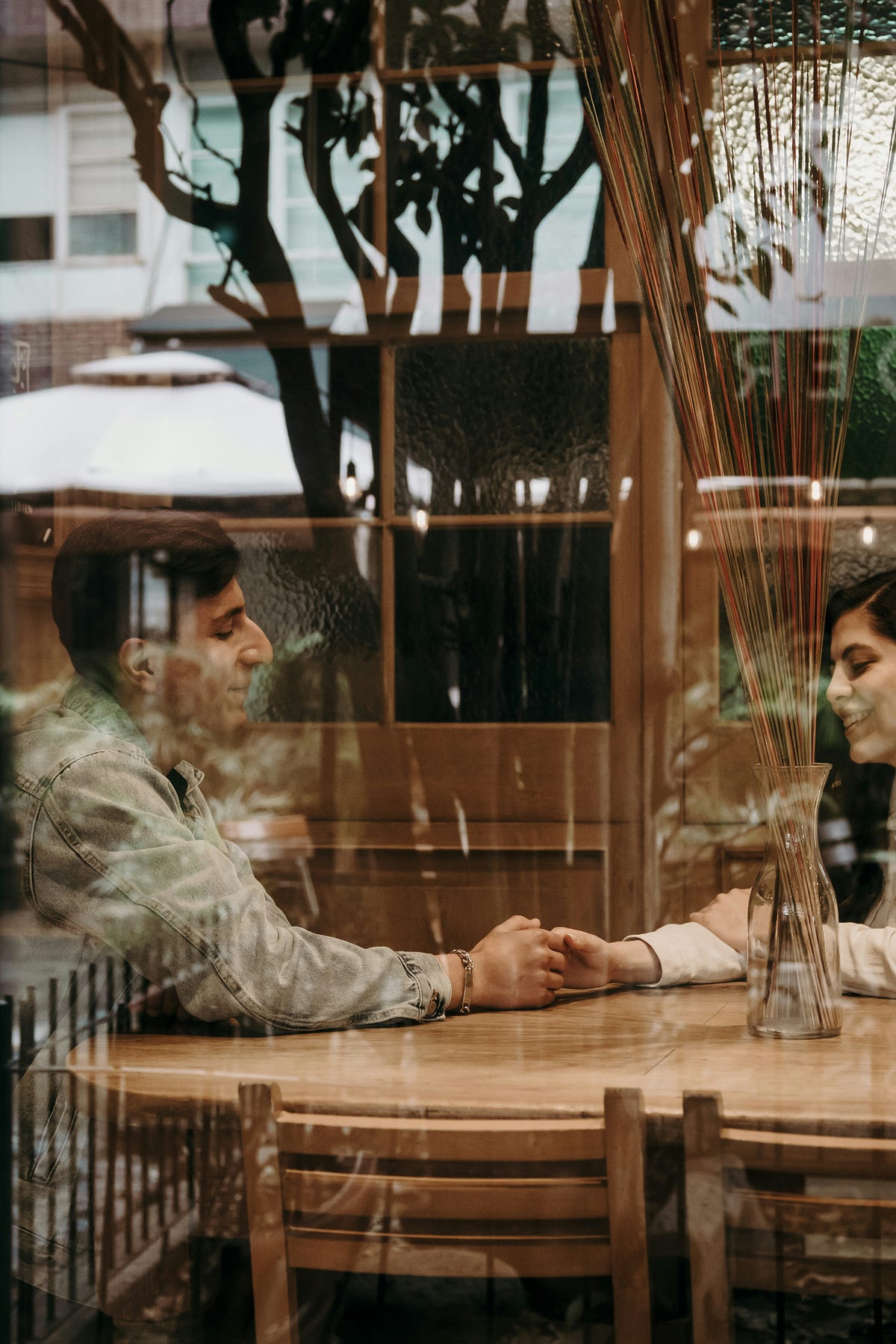 He’s Interested! 5 Signs a Man Is Trying to Flirt With You | by Gemma Hill | Oct, 2024 | Medium