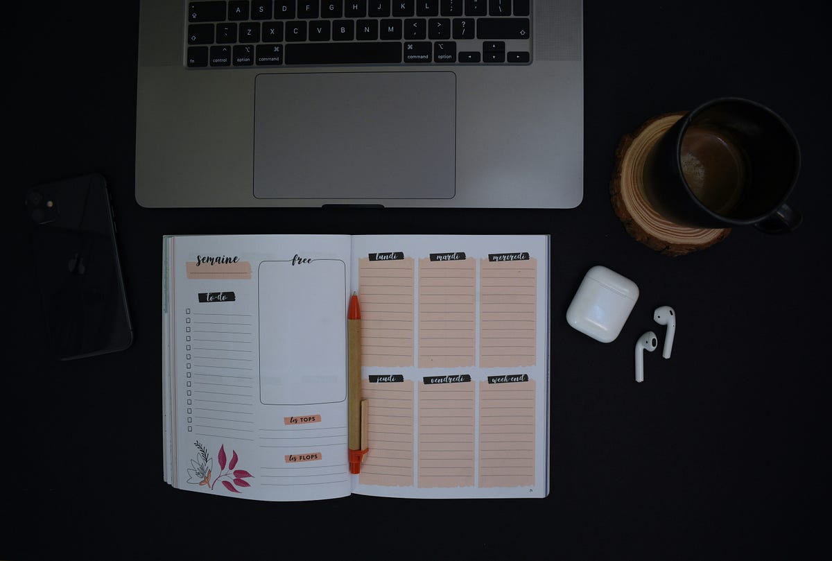 Unlock Career Growth: The Hidden Power of Side Projects | by Mohamed Ayman | Level Up Coding