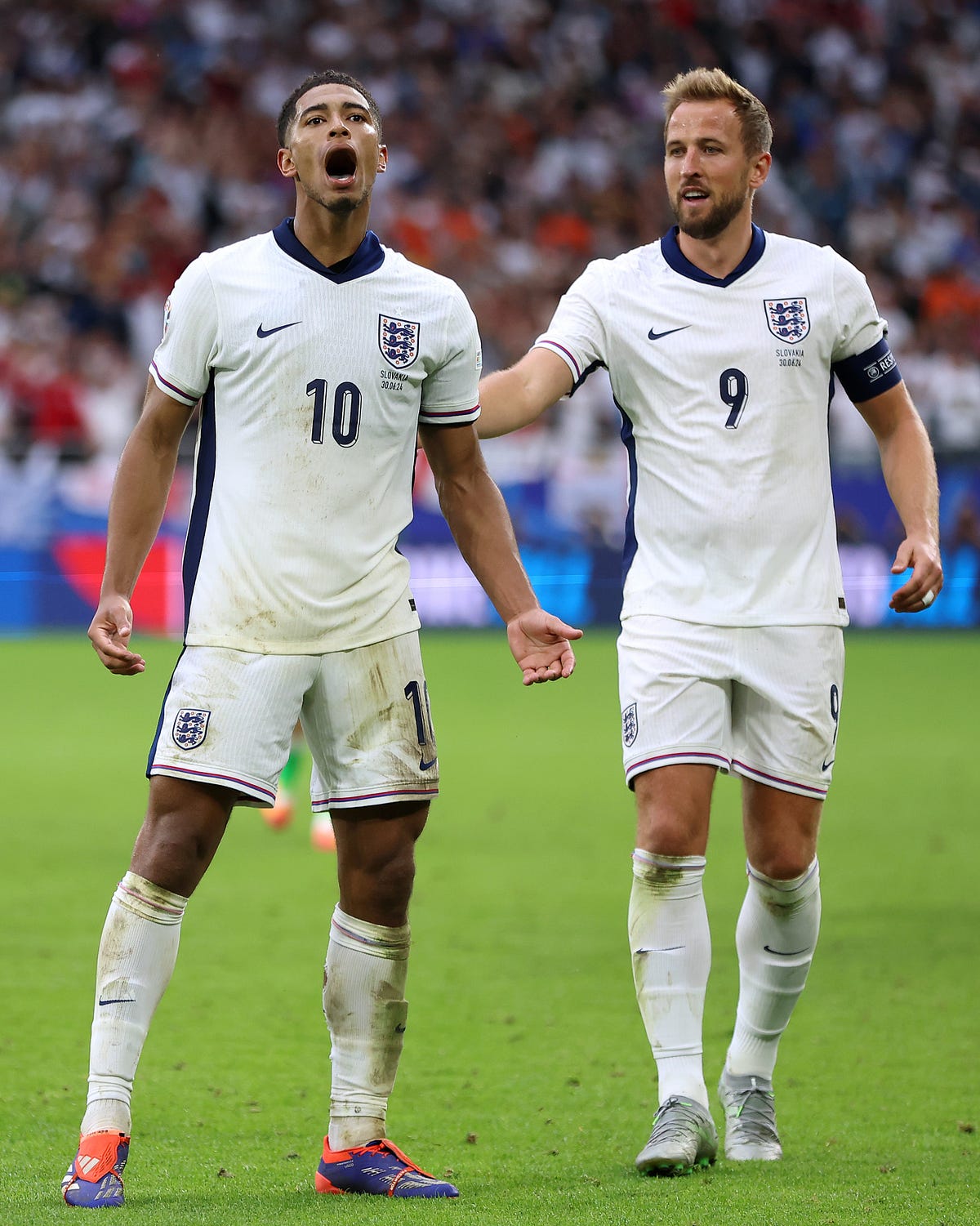 Jude Bellingham calls shot as overhead kick keeps England alive as Kane ...