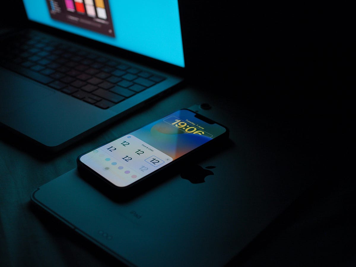 How to monitor the network traffic of a mobile application | by Alex ...
