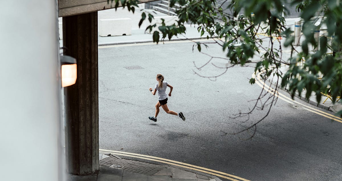 How to Run a Sub-20 5K: The Complete Training Plan to Run Faster and ...